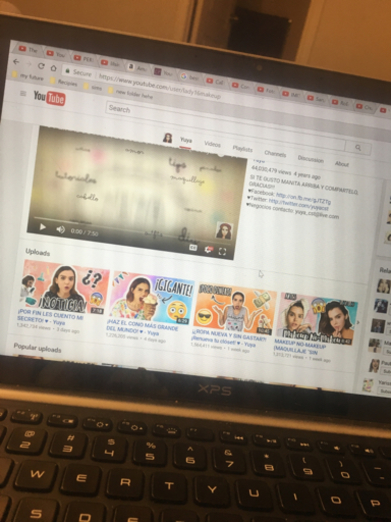 Best female Spanish youtubers? | HiNative