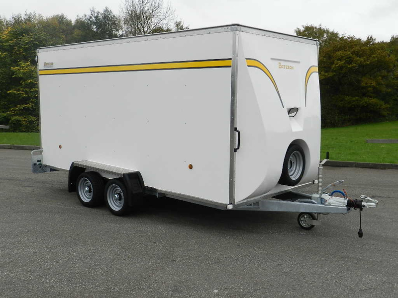 "truck" 和 "tractor " 和 "trailer" 和有什么不一样？ | HiNative