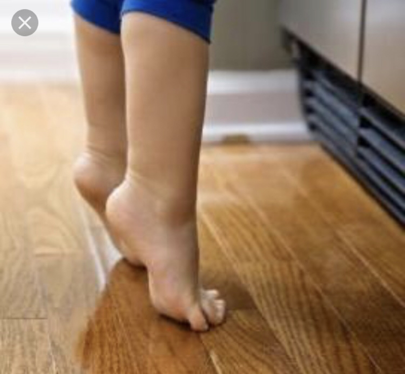 What is the meaning of "tip-toe"? - Question about English (US) | HiNative