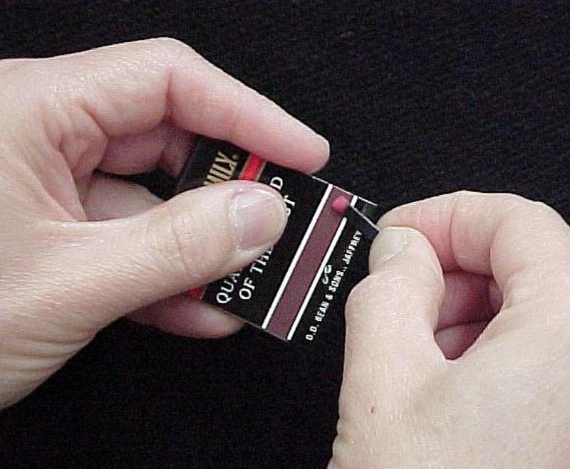 Please show me example sentences with "strike ". | HiNative