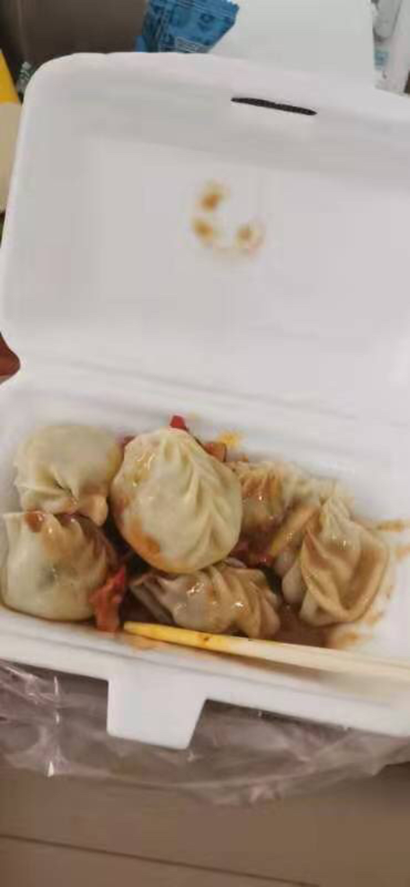 Japanese people also love Gyoza, but it's quite different from Chinese ...