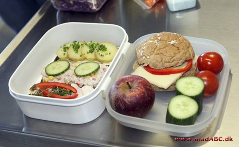 What are school lunches like in Denmark? | HiNative