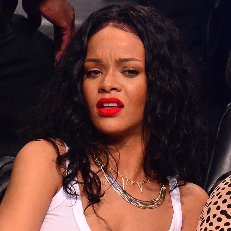 What is the meaning of "askance"? - Question about English (US) | HiNative