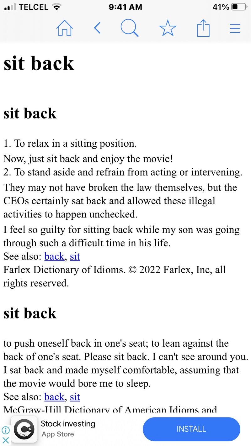 Quelle est la différence entre "She sat next to him again." et "She sat ...